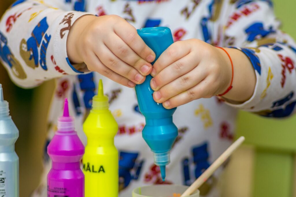 50+ Fun, Easy Toddler Crafts for Creative Play – THE BUNDLE JOY